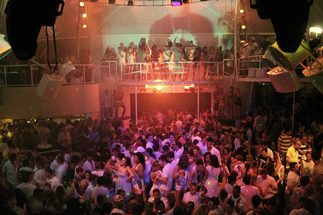 Cancun Nightlife - Cancun Airport Transportation Blog
