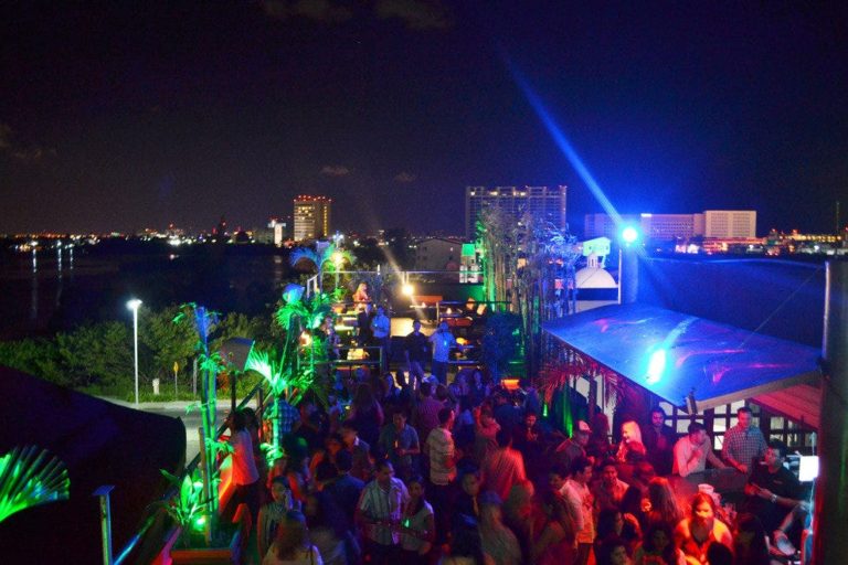 Cancun Nightlife - Cancun Airport Transportation Blog